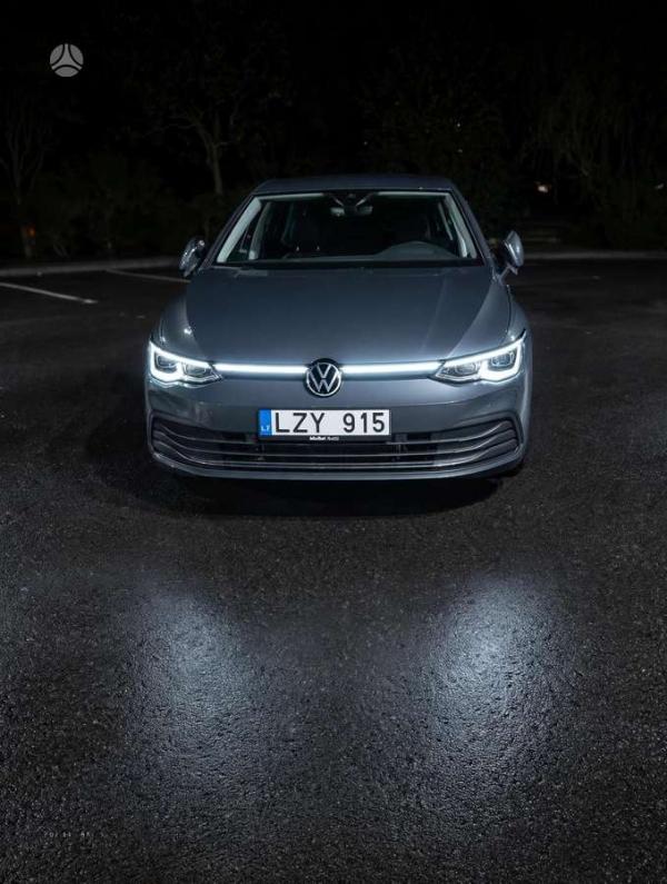 Volkswagen Golf 2021 in Kaunas on AUTOMOTO.COM.LV Grey Volkswagen Golf 2021 in Kaunas, with an engine capacity of 1.50 L and mileage of 154 thousand km for 16790 €, photo 7 on AUTOMOTO.COM.LV