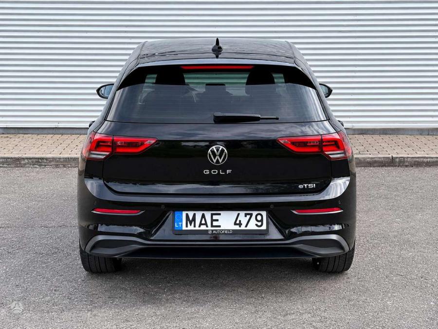 Pelēks Volkswagen Golf 2021 Viļņa, ar dzinēja tilpumu 1.00 L un nobraukumu 133 tūkst. km par 14940 €, foto 7 vietnē AUTOMOTO.COM.LV