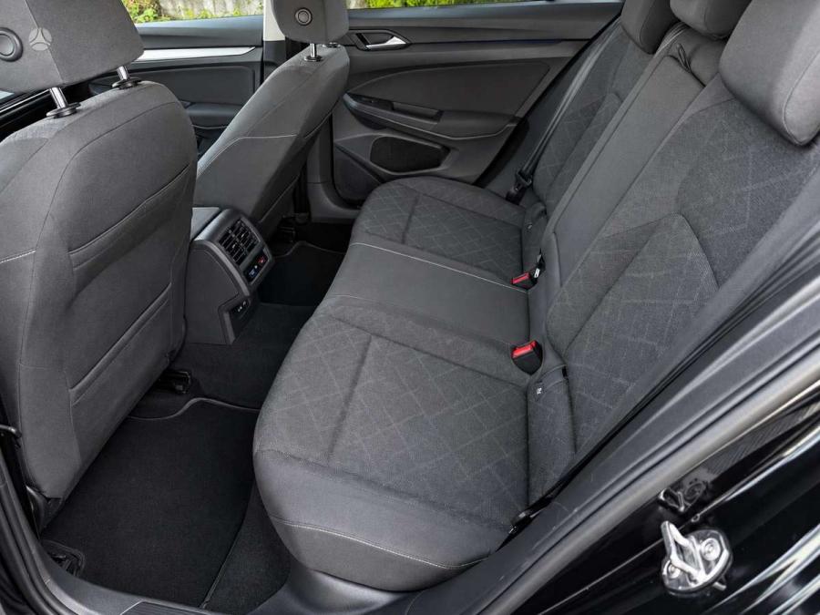 Pelēks Volkswagen Golf 2021 Viļņa, ar dzinēja tilpumu 1.00 L un nobraukumu 133 tūkst. km par 14940 €, foto 12 vietnē AUTOMOTO.COM.LV