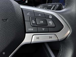 Pelēks Volkswagen Golf 2021 Viļņa, ar dzinēja tilpumu 1.00 L un nobraukumu 133 tūkst. km par 14940 €, foto 18 vietnē AUTOMOTO.COM.LV