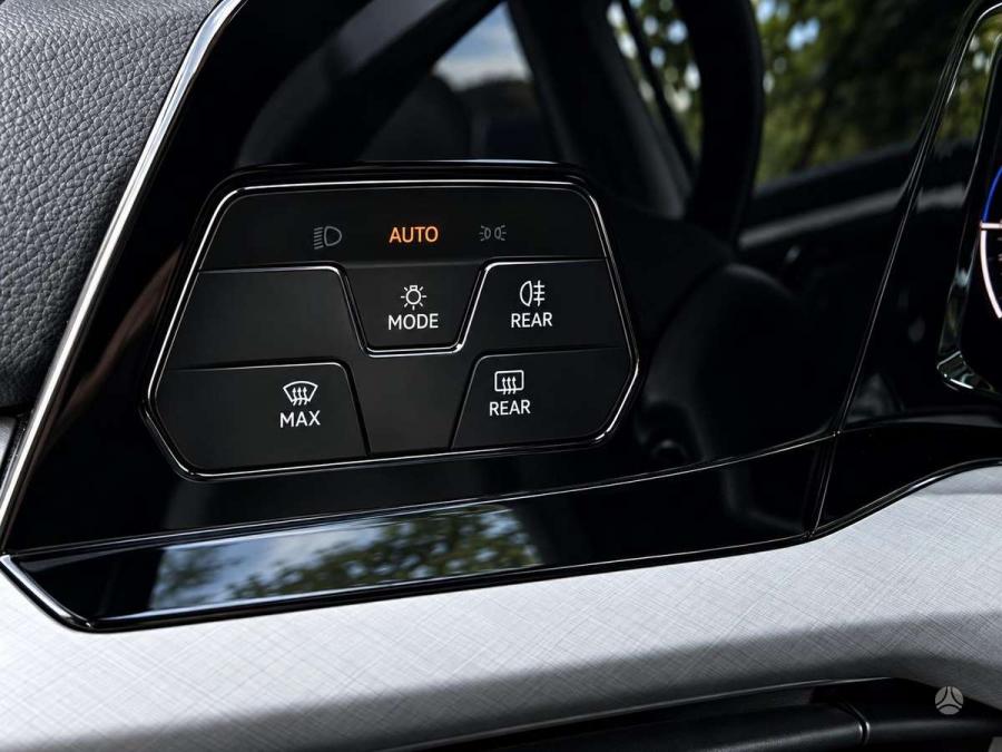 Pelēks Volkswagen Golf 2021 Viļņa, ar dzinēja tilpumu 1.00 L un nobraukumu 133 tūkst. km par 14940 €, foto 22 vietnē AUTOMOTO.COM.LV