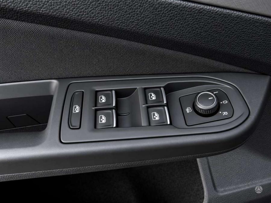 Pelēks Volkswagen Golf 2021 Viļņa, ar dzinēja tilpumu 1.00 L un nobraukumu 133 tūkst. km par 14940 €, foto 26 vietnē AUTOMOTO.COM.LV