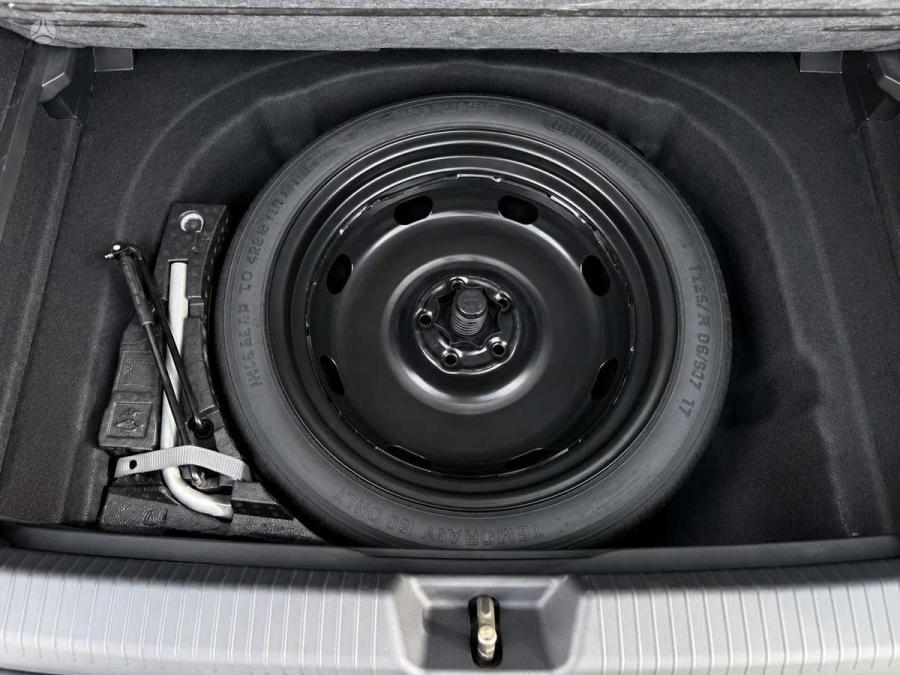 Pelēks Volkswagen Golf 2021 Viļņa, ar dzinēja tilpumu 1.00 L un nobraukumu 133 tūkst. km par 14940 €, foto 27 vietnē AUTOMOTO.COM.LV