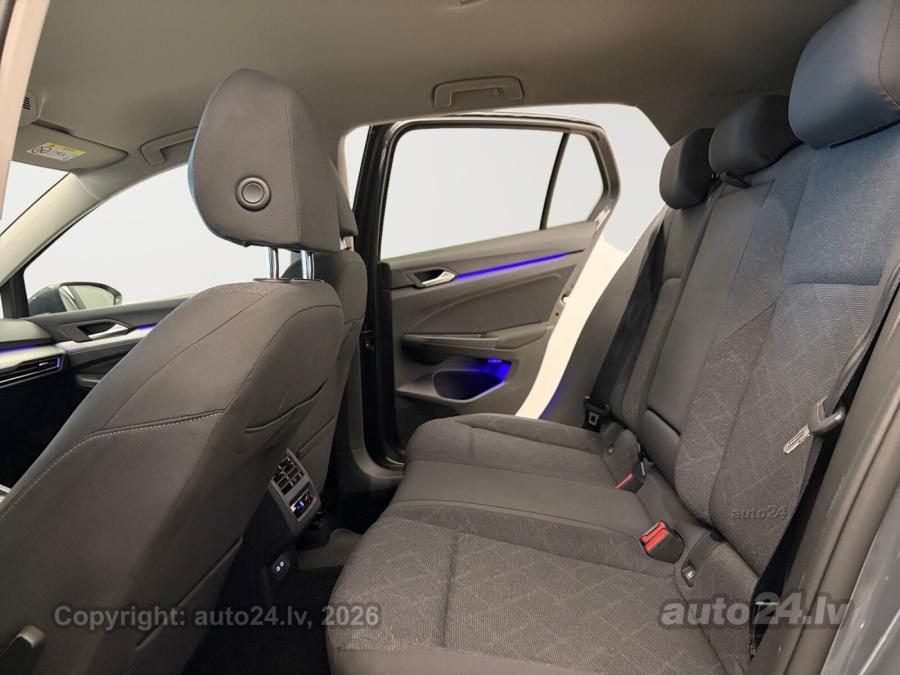 Pelēks Volkswagen Golf 2022 Tallina, ar dzinēja tilpumu 1.00 L un nobraukumu 125 tūkst. km par 16900 €, foto 7 vietnē AUTOMOTO.COM.LV