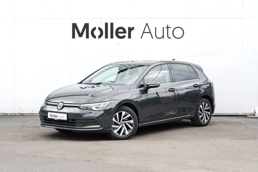 Grey Volkswagen Golf 2022 in Riga, with an engine capacity of 1.40 L and mileage of 112 thousand km for 20450 €, photo 1 on AUTOMOTO.COM.LV