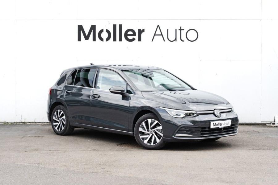 Grey Volkswagen Golf 2022 in Riga, with an engine capacity of 1.40 L and mileage of 112 thousand km for 20450 €, photo 3 on AUTOMOTO.COM.LV
