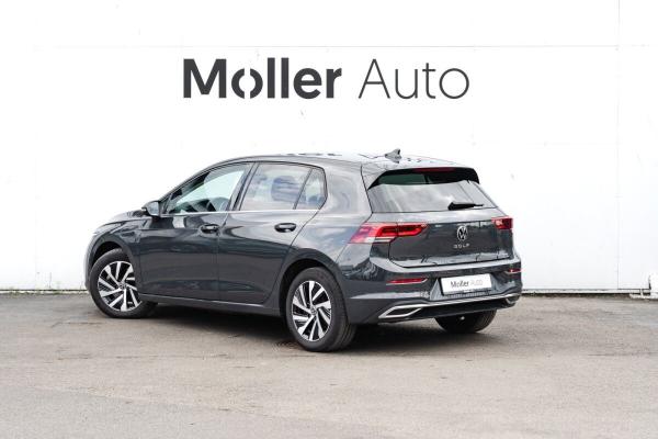 Pelēks Volkswagen Golf 2022 Rīga, ar dzinēja tilpumu 1.40 L un nobraukumu 112 tūkst. km par 20450 €, foto 3 vietnē AUTOMOTO.COM.LV