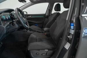 Pelēks Volkswagen Golf 2022 Viļņa, ar dzinēja tilpumu 1.40 L un nobraukumu 104 tūkst. km par 20900 €, foto 8 vietnē AUTOMOTO.COM.LV