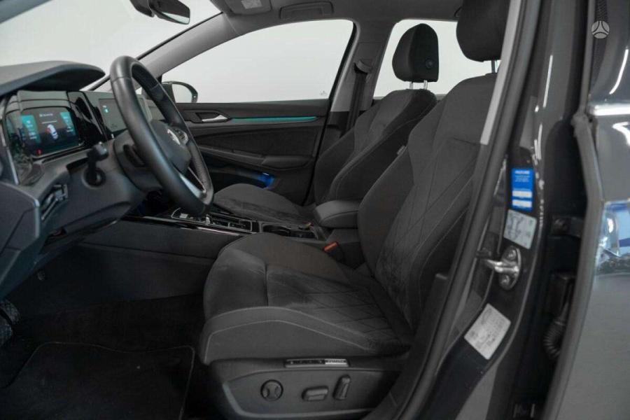Pelēks Volkswagen Golf 2022 Viļņa, ar dzinēja tilpumu 1.40 L un nobraukumu 104 tūkst. km par 20900 €, foto 8 vietnē AUTOMOTO.COM.LV