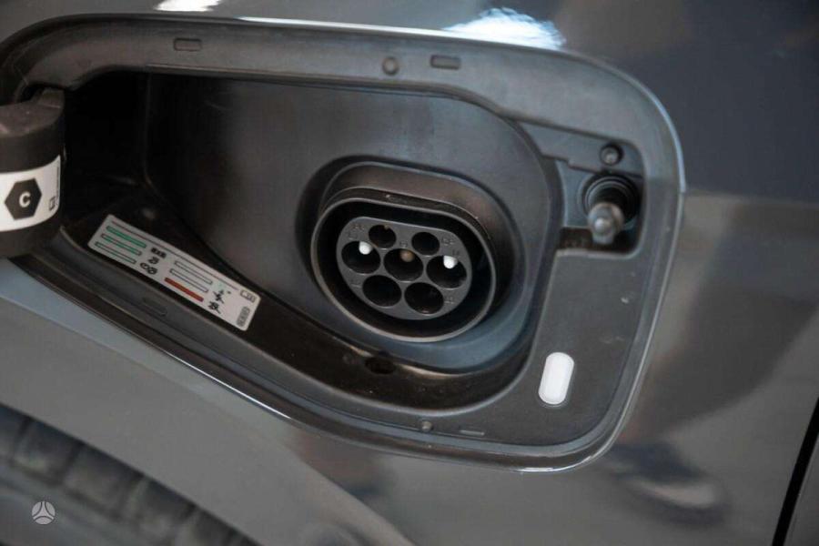 Pelēks Volkswagen Golf 2022 Viļņa, ar dzinēja tilpumu 1.40 L un nobraukumu 104 tūkst. km par 20900 €, foto 24 vietnē AUTOMOTO.COM.LV