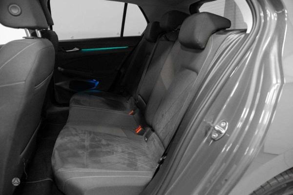 Pelēks Volkswagen Golf 2022 Viļņa, ar dzinēja tilpumu 1.40 L un nobraukumu 71 tūkst. km par 20900 €, foto 9 vietnē AUTOMOTO.COM.LV