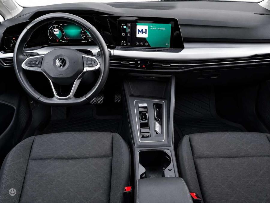 Grey Volkswagen Golf 2022 in Vilnius, with an engine capacity of 1.50 L and mileage of 107 thousand km for 17900 €, photo 7 on AUTOMOTO.COM.LV