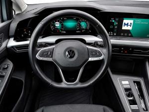 Grey Volkswagen Golf 2022 in Vilnius, with an engine capacity of 1.50 L and mileage of 107 thousand km for 17900 €, photo 8 on AUTOMOTO.COM.LV
