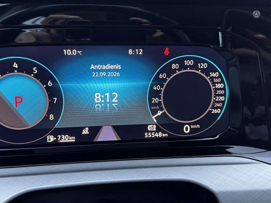 Grey Volkswagen Golf 2022 in Kaunas, with an engine capacity of 1.00 L and mileage of 56 thousand km for 16250 €, photo 39 on AUTOMOTO.COM.LV