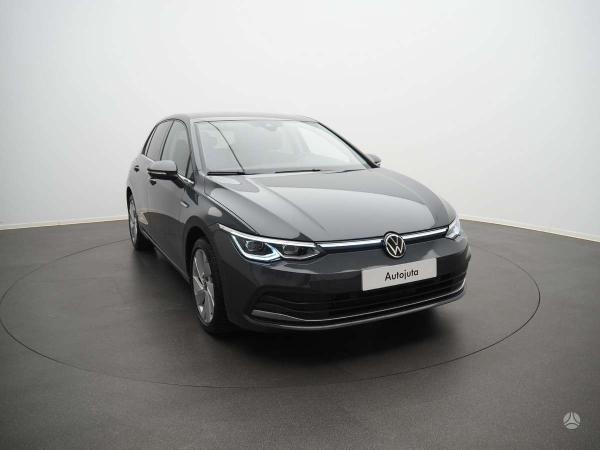 Pelēks Volkswagen Golf 2023 Viļņa, ar dzinēja tilpumu 1.50 L un nobraukumu 58 tūkst. km par 23600 €, foto 3 vietnē AUTOMOTO.COM.LV