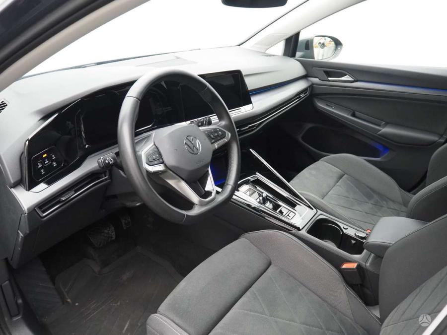 Pelēks Volkswagen Golf 2023 Viļņa, ar dzinēja tilpumu 1.50 L un nobraukumu 58 tūkst. km par 23600 €, foto 9 vietnē AUTOMOTO.COM.LV