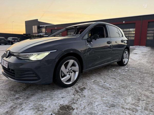 Pelēks Volkswagen Golf 2023 Kauņa, ar dzinēja tilpumu 1.00 L un nobraukumu 29 tūkst. km par 10777 €, foto 1 vietnē AUTOMOTO.COM.LV