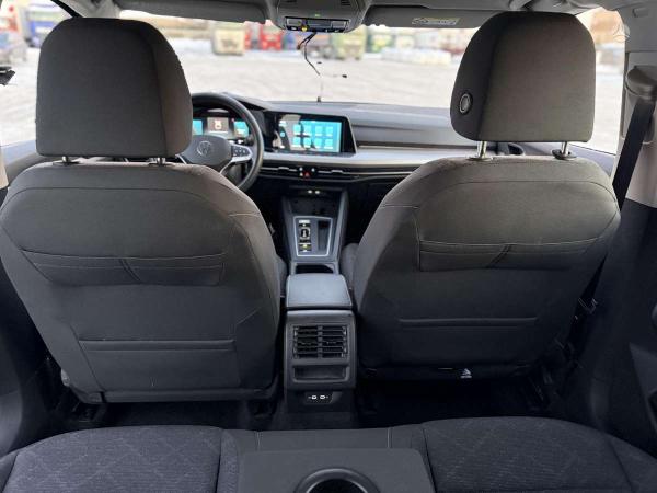 Pelēks Volkswagen Golf 2023 Kauņa, ar dzinēja tilpumu 1.00 L un nobraukumu 29 tūkst. km par 10777 €, foto 11 vietnē AUTOMOTO.COM.LV