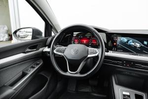 Grey Volkswagen Golf 2023 in Riga, with an engine capacity of 1.50 L and mileage of 76 thousand km for 19900 €, photo 7 on AUTOMOTO.COM.LV