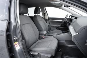 Grey Volkswagen Golf 2023 in Riga, with an engine capacity of 1.50 L and mileage of 76 thousand km for 19900 €, photo 16 on AUTOMOTO.COM.LV