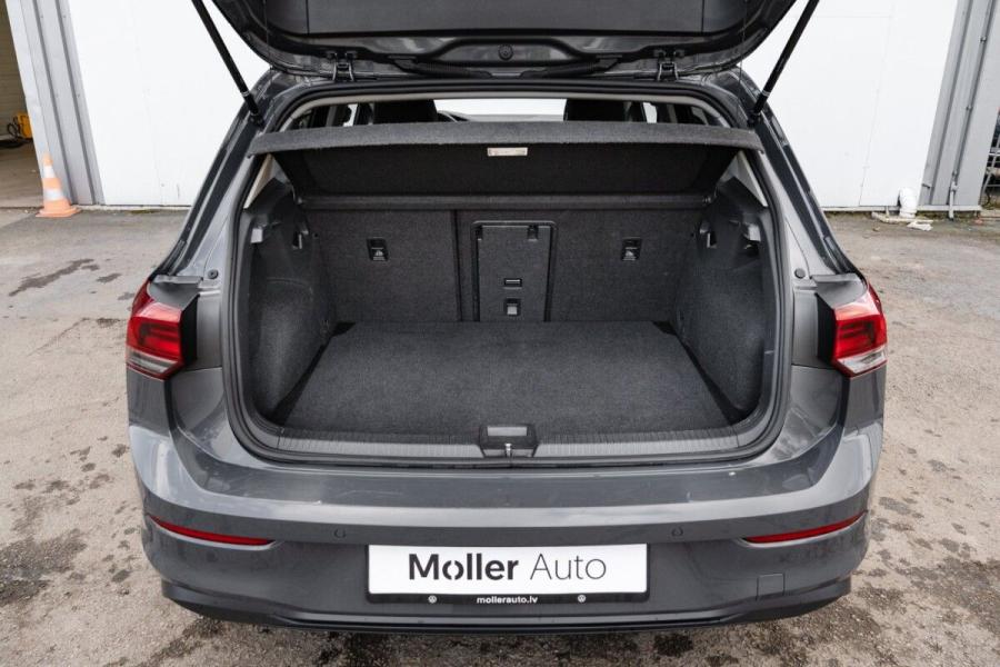 Grey Volkswagen Golf 2023 in Riga, with an engine capacity of 1.50 L and mileage of 76 thousand km for 19900 €, photo 25 on AUTOMOTO.COM.LV