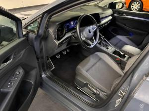 Pelēks Volkswagen Golf 2023 Viļņa, ar dzinēja tilpumu 1.50 L un nobraukumu 72 tūkst. km par 17800 €, foto 8 vietnē AUTOMOTO.COM.LV