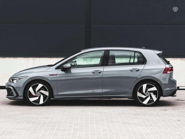 Grey Volkswagen Golf 2023 in Siauliai, with an engine capacity of 1.98 L and mileage of 24 thousand km for 24750 €, photo 8 on AUTOMOTO.COM.LV