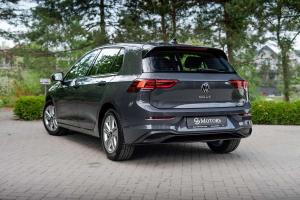 Grey Volkswagen Golf 2023 in Kaunas, with an engine capacity of 1.00 L and mileage of 120 thousand km for 15800 €, photo 4 on AUTOMOTO.COM.LV