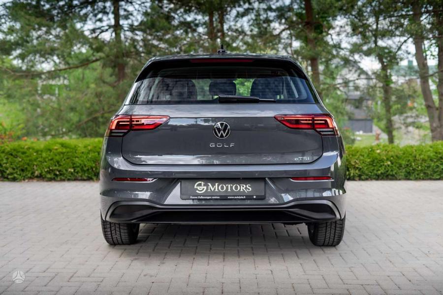 Grey Volkswagen Golf 2023 in Kaunas, with an engine capacity of 1.00 L and mileage of 120 thousand km for 15800 €, photo 9 on AUTOMOTO.COM.LV
