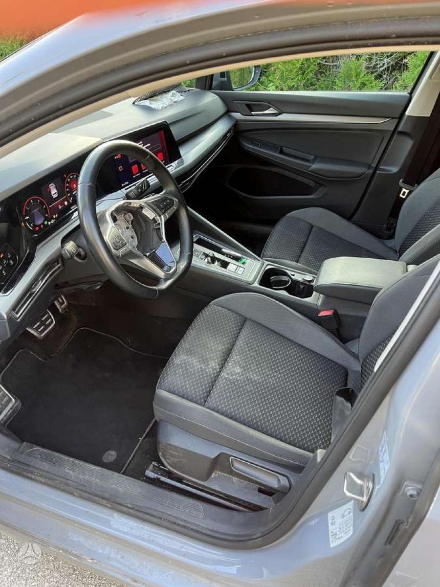 Grey Volkswagen Golf 2023 in Prienai, with an engine capacity of 1.97 L and mileage of 103 thousand km for 11500 €, photo 11 on AUTOMOTO.COM.LV