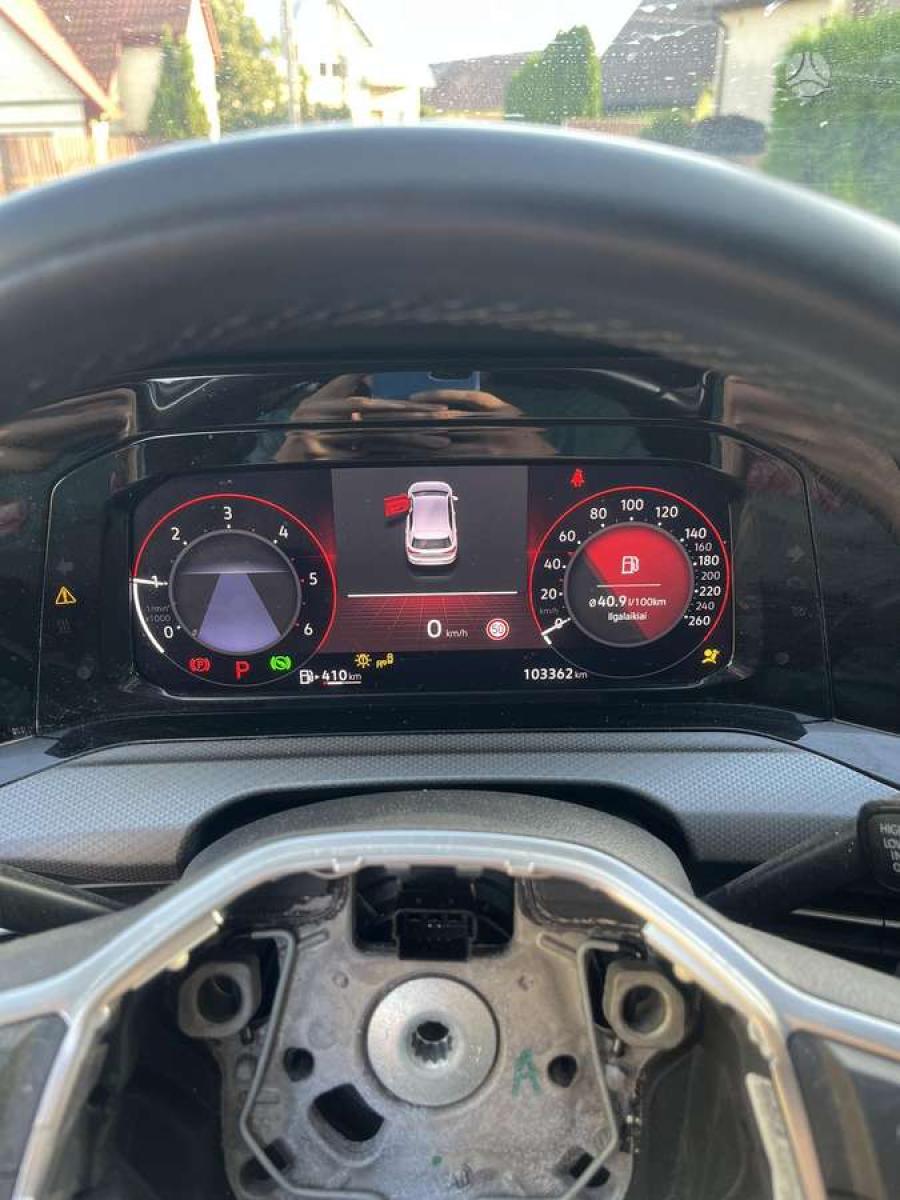 Grey Volkswagen Golf 2023 in Prienai, with an engine capacity of 1.97 L and mileage of 103 thousand km for 11500 €, photo 12 on AUTOMOTO.COM.LV