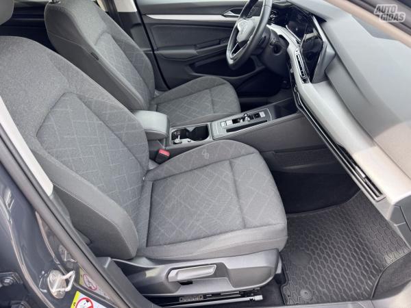 Pelēks Volkswagen Golf 2023 Avižieniai, ar dzinēja tilpumu 1.00 L un nobraukumu 68 tūkst. km par 15750 €, foto 8 vietnē AUTOMOTO.COM.LV