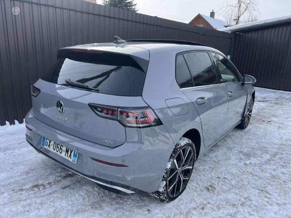 Grey Volkswagen Golf 2024 in Kaunas, with an engine capacity of 1.50 L and mileage of 49 thousand km for 17900 €, photo 6 on AUTOMOTO.COM.LV