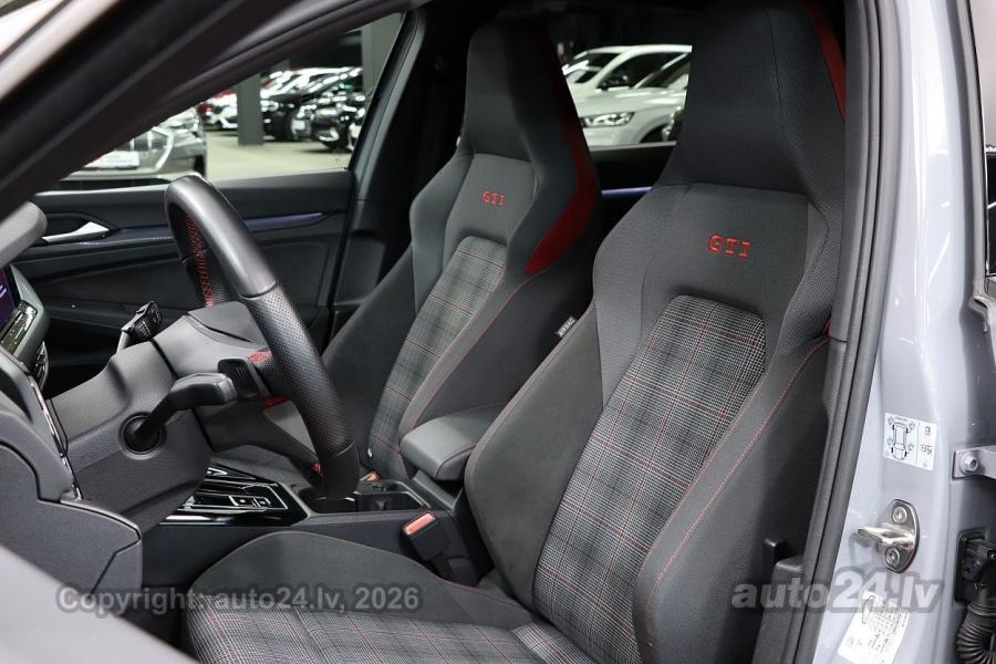 Pelēks Volkswagen Golf 2024 Tallina, ar dzinēja tilpumu 2.00 L un nobraukumu 43 tūkst. km par 32995 €, foto 9 vietnē AUTOMOTO.COM.LV
