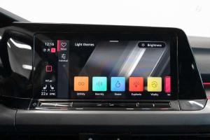 Pelēks Volkswagen Golf 2024 Viļņa, ar dzinēja tilpumu 1.50 L un nobraukumu 129 tūkst. km par 20500 €, foto 17 vietnē AUTOMOTO.COM.LV