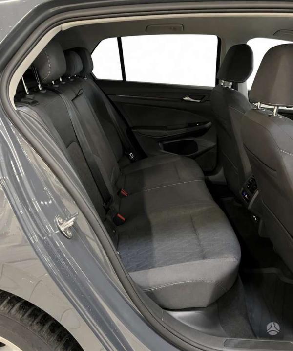 Grey Volkswagen Golf 2024 in Kaunas, with an engine capacity of 1.50 L and mileage of 104 thousand km for 18900 €, photo 9 on AUTOMOTO.COM.LV