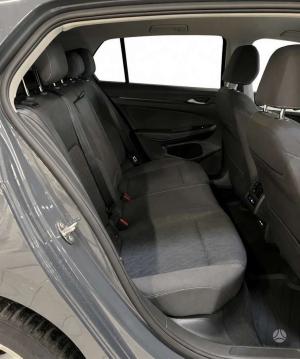 Grey Volkswagen Golf 2024 in Kaunas, with an engine capacity of 1.50 L and mileage of 104 thousand km for 18900 €, photo 9 on AUTOMOTO.COM.LV