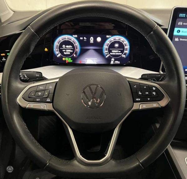 Grey Volkswagen Golf 2024 in Kaunas, with an engine capacity of 1.50 L and mileage of 104 thousand km for 18900 €, photo 11 on AUTOMOTO.COM.LV