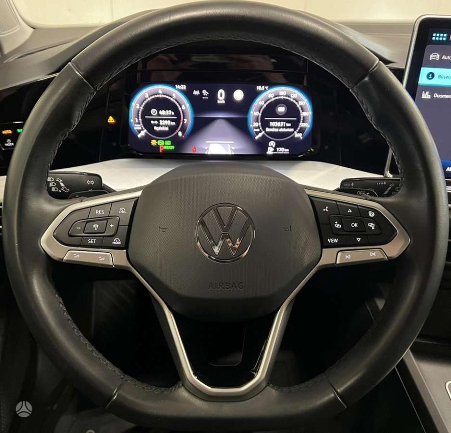 Grey Volkswagen Golf 2024 in Kaunas, with an engine capacity of 1.50 L and mileage of 104 thousand km for 18900 €, photo 11 on AUTOMOTO.COM.LV