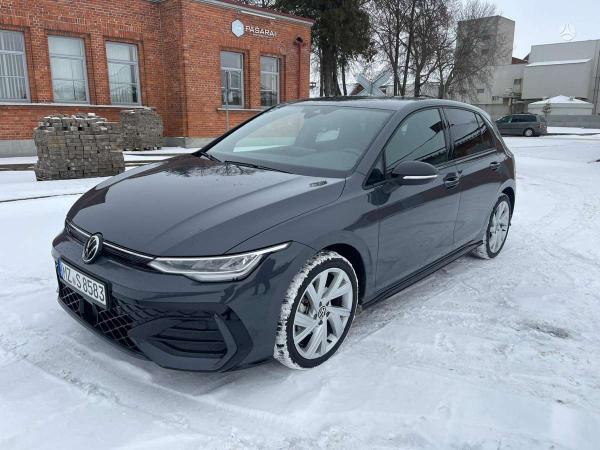 Pelēks Volkswagen Golf 2025 Marijampole, ar dzinēja tilpumu 1.50 L un nobraukumu 2 tūkst. km par 26000 €, foto 2 vietnē AUTOMOTO.COM.LV