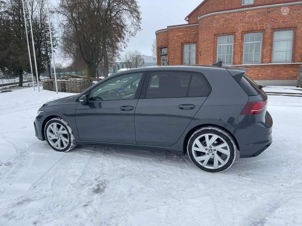 Pelēks Volkswagen Golf 2025 Marijampole, ar dzinēja tilpumu 1.50 L un nobraukumu 2 tūkst. km par 26000 €, foto 6 vietnē AUTOMOTO.COM.LV