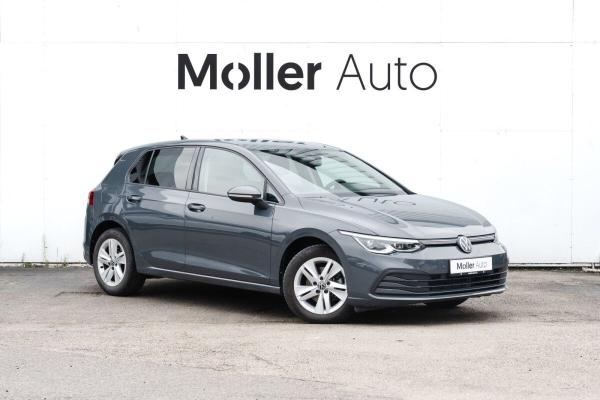 Pelēks Volkswagen Golf 2025 Rīga, ar dzinēja tilpumu 1.00 L un nobraukumu 13 tūkst. km par 24900 €, foto 2 vietnē AUTOMOTO.COM.LV