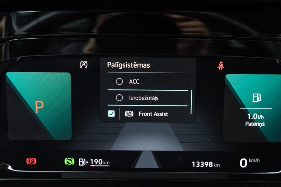 Pelēks Volkswagen Golf 2025 Rīga, ar dzinēja tilpumu 1.00 L un nobraukumu 13 tūkst. km par 24900 €, foto 12 vietnē AUTOMOTO.COM.LV