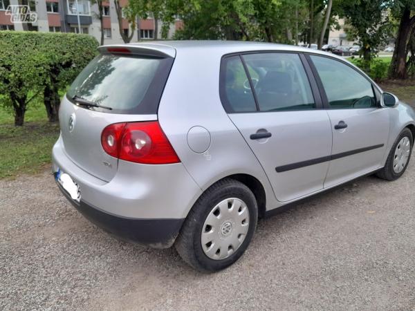 Pelēks Volkswagen Golf 2005 Marijampole, ar dzinēja tilpumu 1.90 L un nobraukumu 394 tūkst. km par 999 €, foto 5 vietnē AUTOMOTO.COM.LV