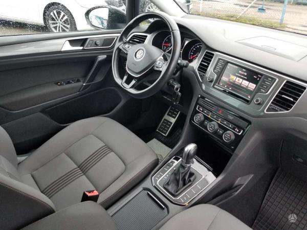 Grey Volkswagen Golf 2016 in Kaunas, with an engine capacity of 1.20 L and mileage of 213 thousand km for 8650 €, photo 10 on AUTOMOTO.COM.LV