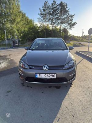 Pelēks Volkswagen Golf 2016 Panevēža, ar dzinēja tilpumu 0.00 L un nobraukumu 204 tūkst. km par 4600 €, foto  vietnē AUTOMOTO.COM.LV