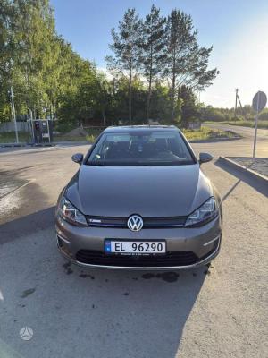 Pelēks Volkswagen Golf 2016 Panevēža, ar dzinēja tilpumu 0.00 L un nobraukumu 204 tūkst. km par 4600 €, foto 3 vietnē AUTOMOTO.COM.LV