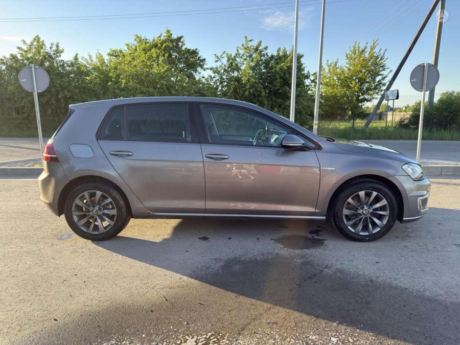Pelēks Volkswagen Golf 2016 Panevēža, ar dzinēja tilpumu 0.00 L un nobraukumu 204 tūkst. km par 4600 €, foto 5 vietnē AUTOMOTO.COM.LV