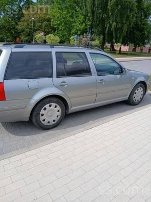 Grey Volkswagen Golf 2002 in Kuldiga, with an engine capacity of 1.60 L and mileage of 317 thousand km for 1060 €, photo 5 on AUTOMOTO.COM.LV