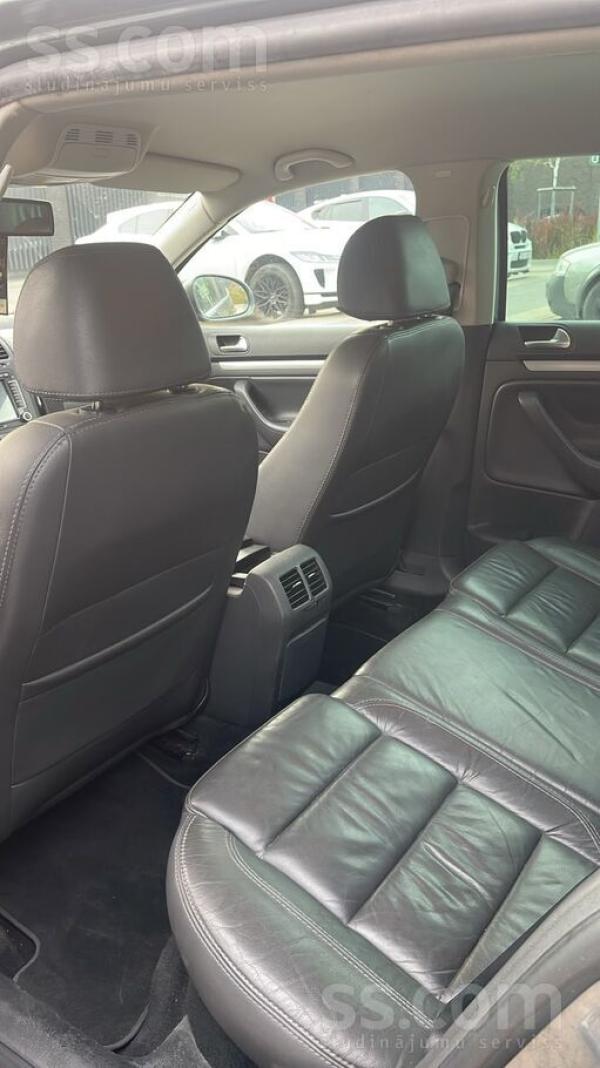 Grey Volkswagen Golf 2007 in Riga, with an engine capacity of 2.00 L and mileage of 257 thousand km for 4250 €, photo 5 on AUTOMOTO.COM.LV